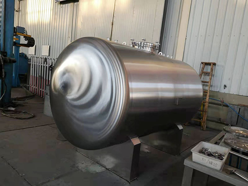 Horizontal WFI tank - Shandong Eagle Machinery Co.,Ltd